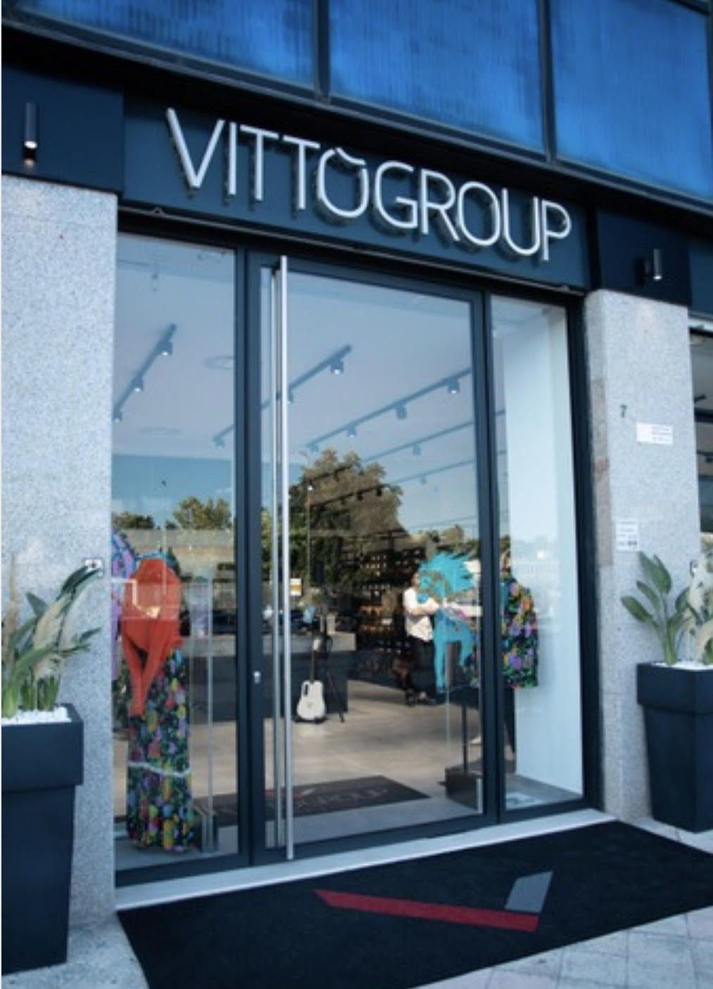 Abiti eleganti firmati | Bari | Vittò Group Luxury Outlet