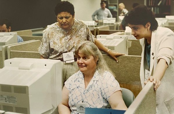 When Computers Were Still New to Stores
