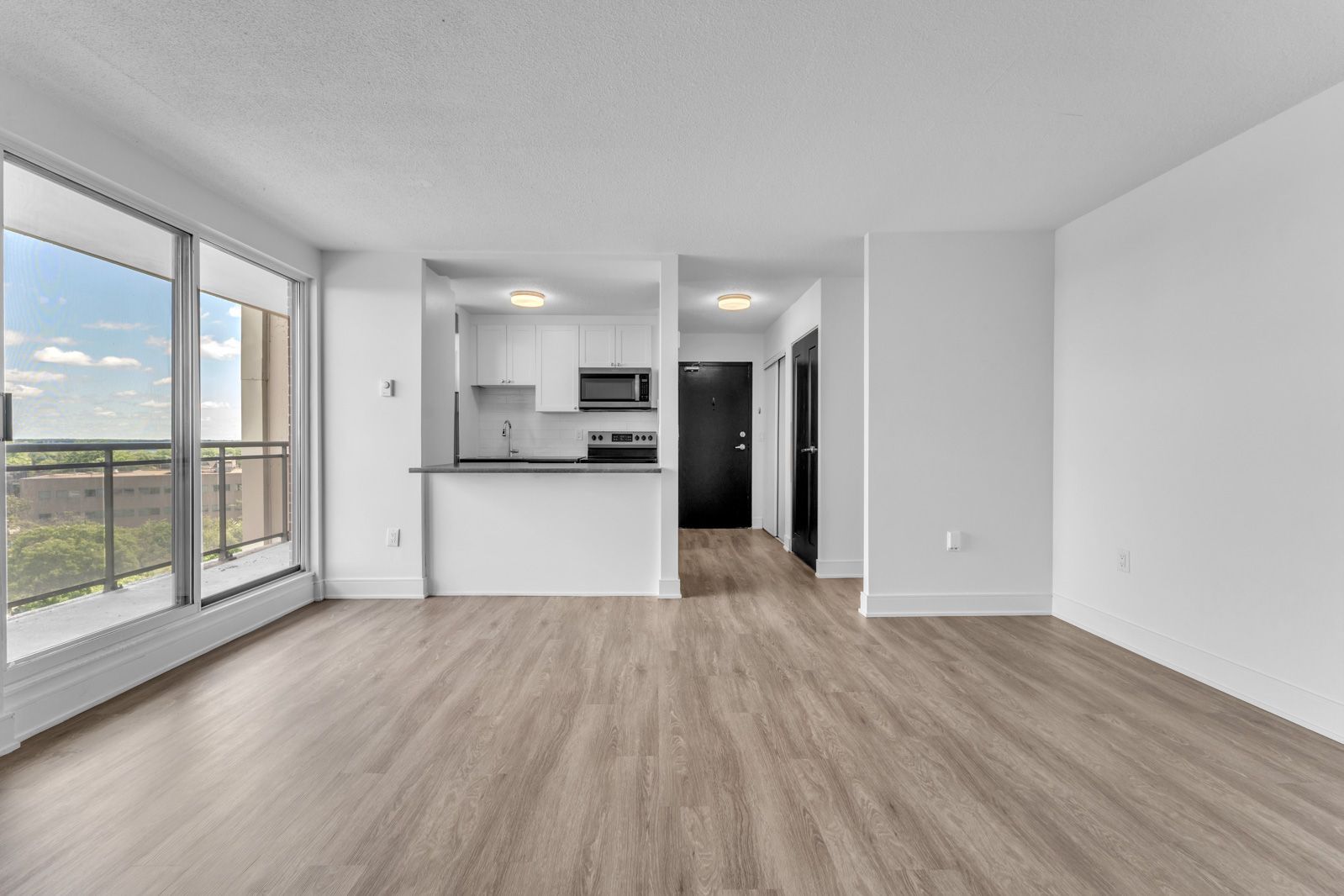 Bachelor & 1 Bedroom Apartments | Park Regency