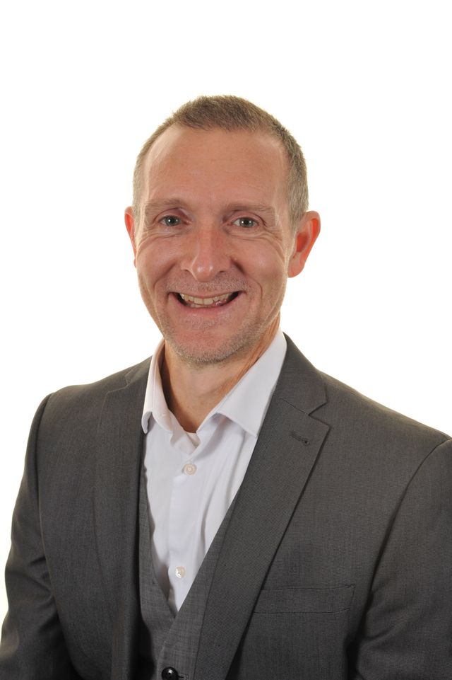 Robert Mckee's Instagram, Twitter & Facebook on IDCrawl