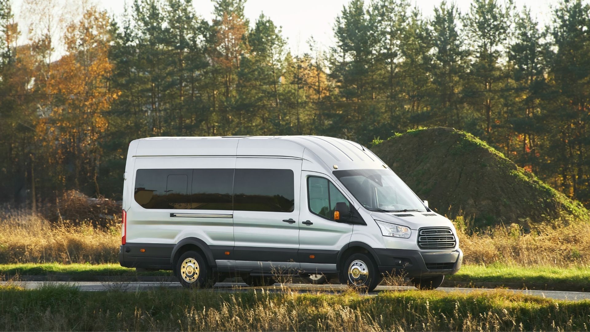 The ultimate guide to hiring a minibus