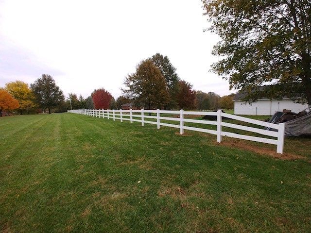 Three Rail Vinyl Ranch Rail Fence