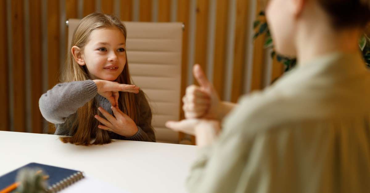 14 Benefits of Sign Language for Nonverbal Children