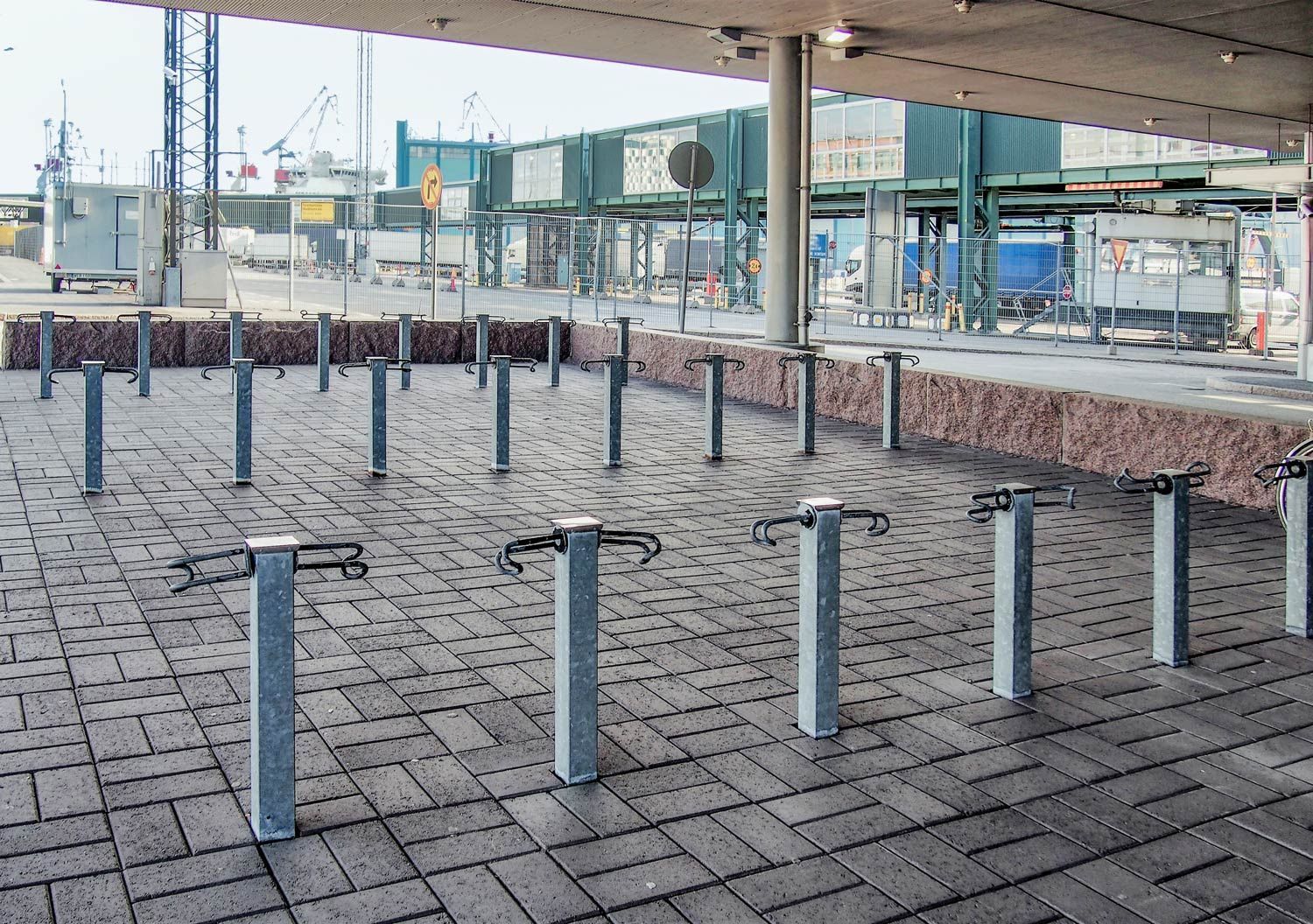 PUBLIC - pyöräparkki