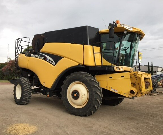 Wrecking New Holland Headers | Swan Hill, VIC | Murray