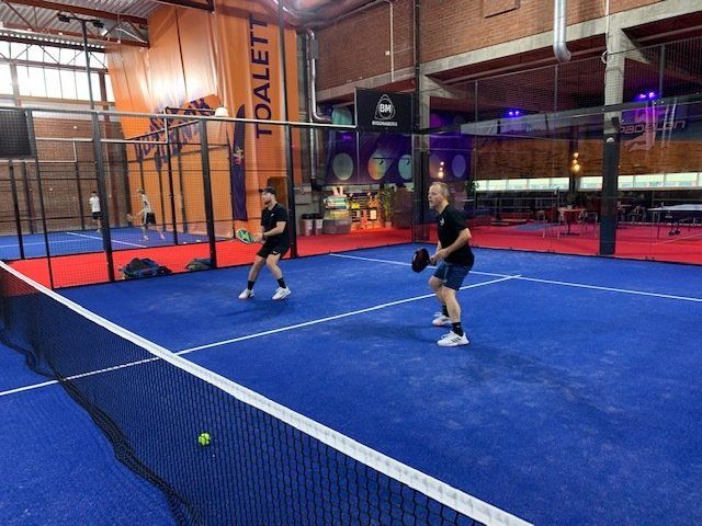 Padelon | modernes Padel Center in Karlsruhe Eggenstein