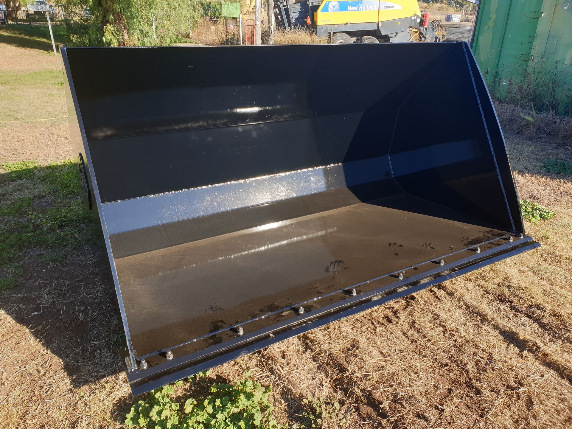 Telehandler LM Buckets | McCormack Industries