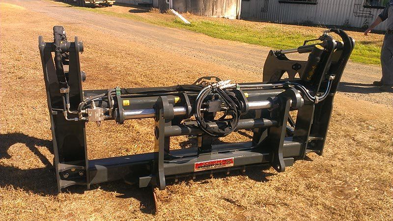 Dual Floating Pipe Handlers for Telehandlers & Wheel Loaders