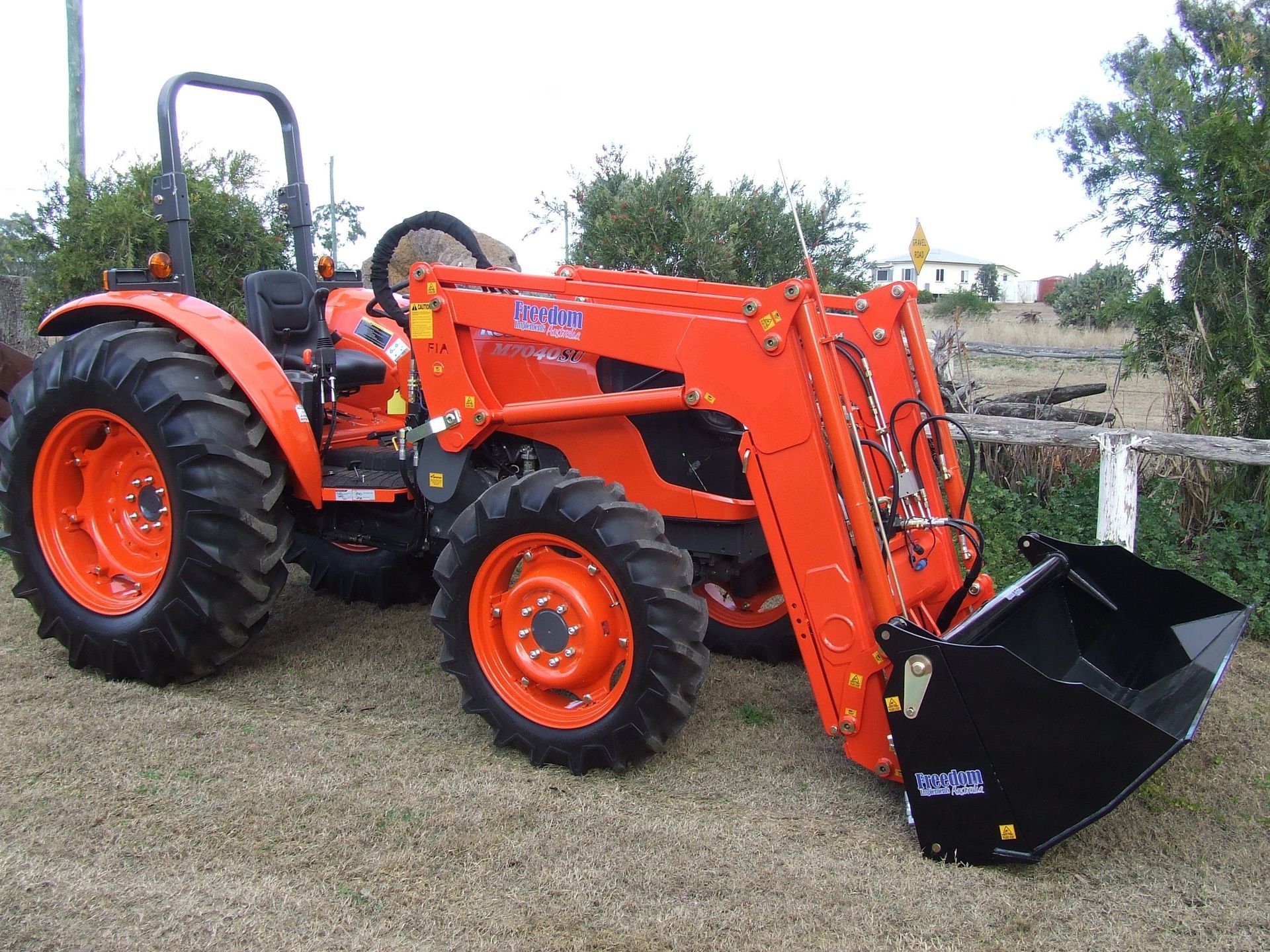 Front End Loaders & Kits - McCormack Industries