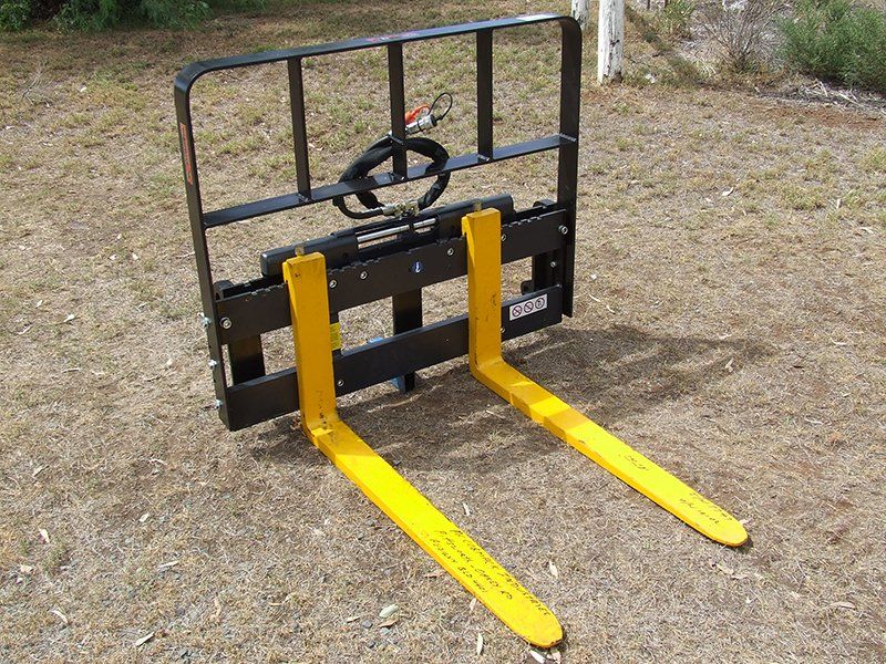 Front End Loader Pallet Forks | McCormack Industries