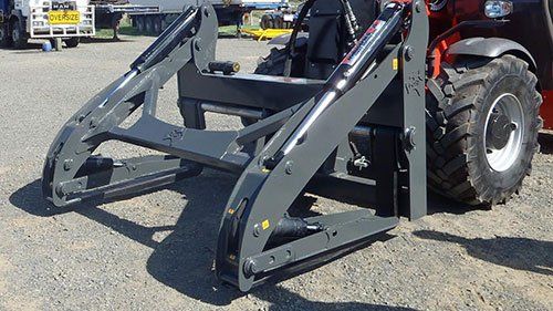 Dual Floating Pipe Handlers for Telehandlers & Wheel Loaders