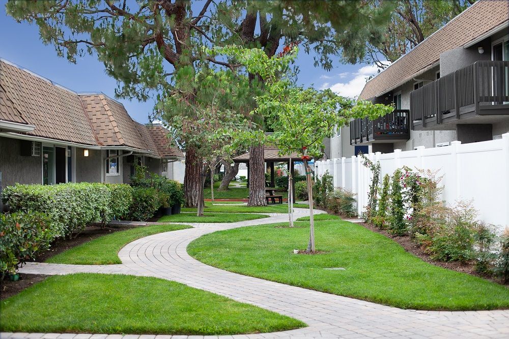 Home | Summer Crest | Anaheim CA