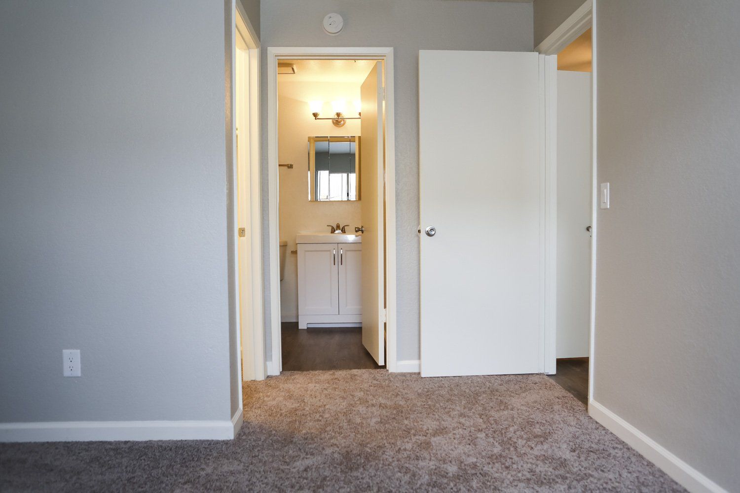 Sierra Ridge Apartments | Apartments for Rent in Citrus Heights, CA