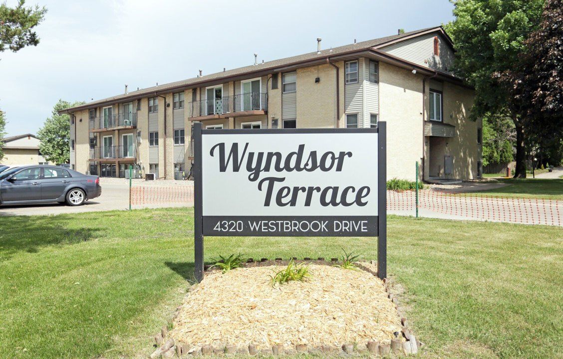 properties/peoria-il/hollybrook-apartments