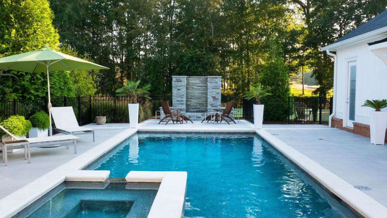 Florida Pool Builder Insurance (Cost & Coverage) | Bellken Insurance