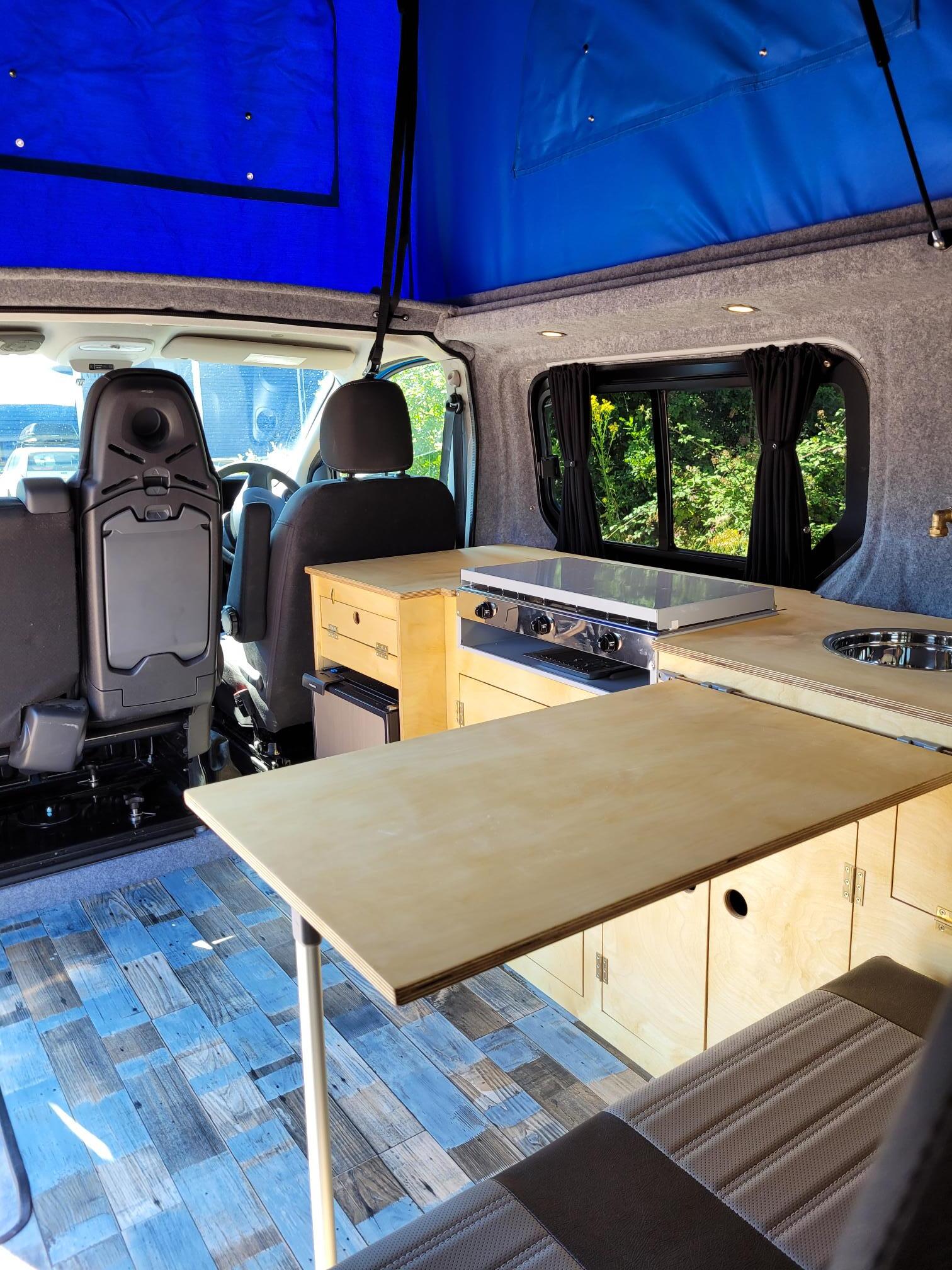 HOME [craftyottercampers.com]