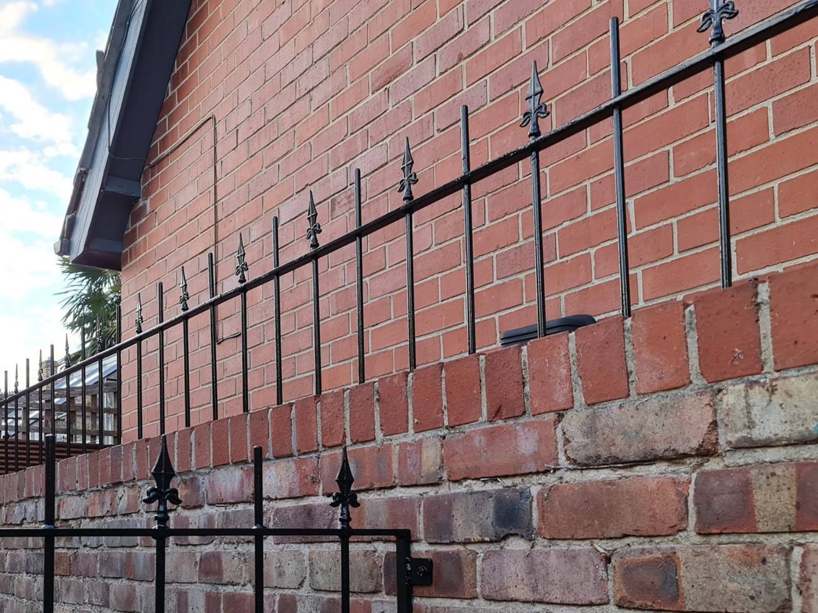 Metal Railings Nottingham | Garden Wall Railings