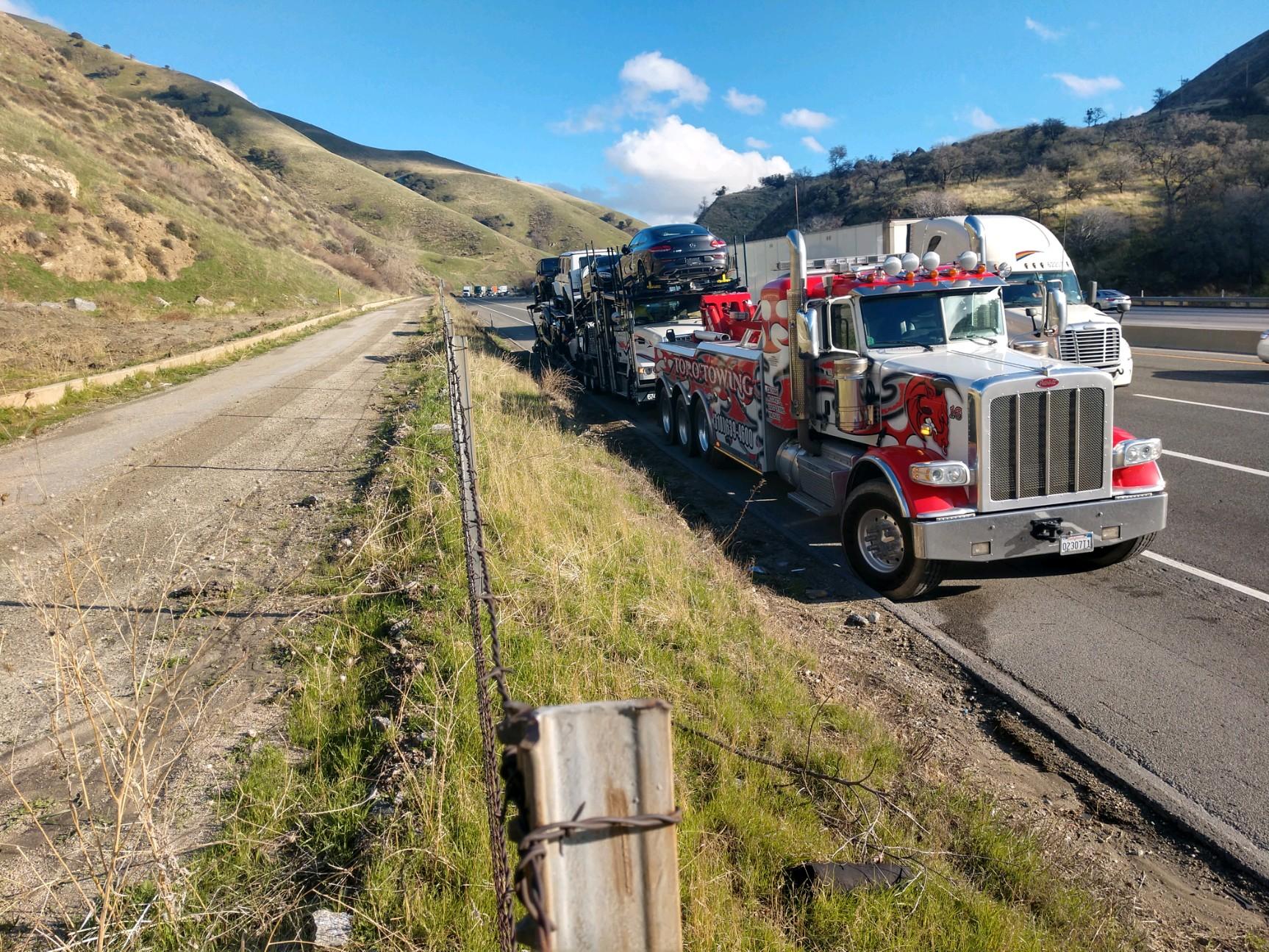 Toro Towing - Inland Empires #1 Semi and Heavy Equipment Tow Company