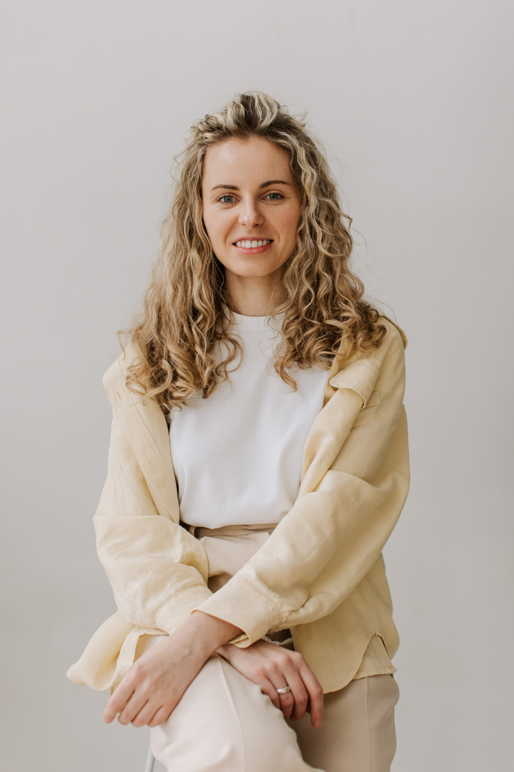 40 Therapist headshots and photoshoot ideas