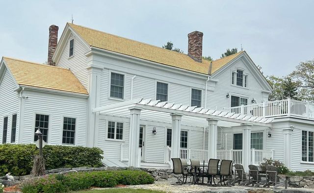 Maine White Cedar Shingles Log Siding 2x6 White Cedar, Window, Door