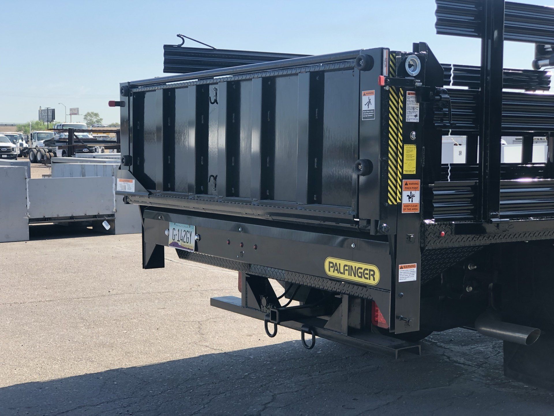 Flatbeds | Drake Equipment