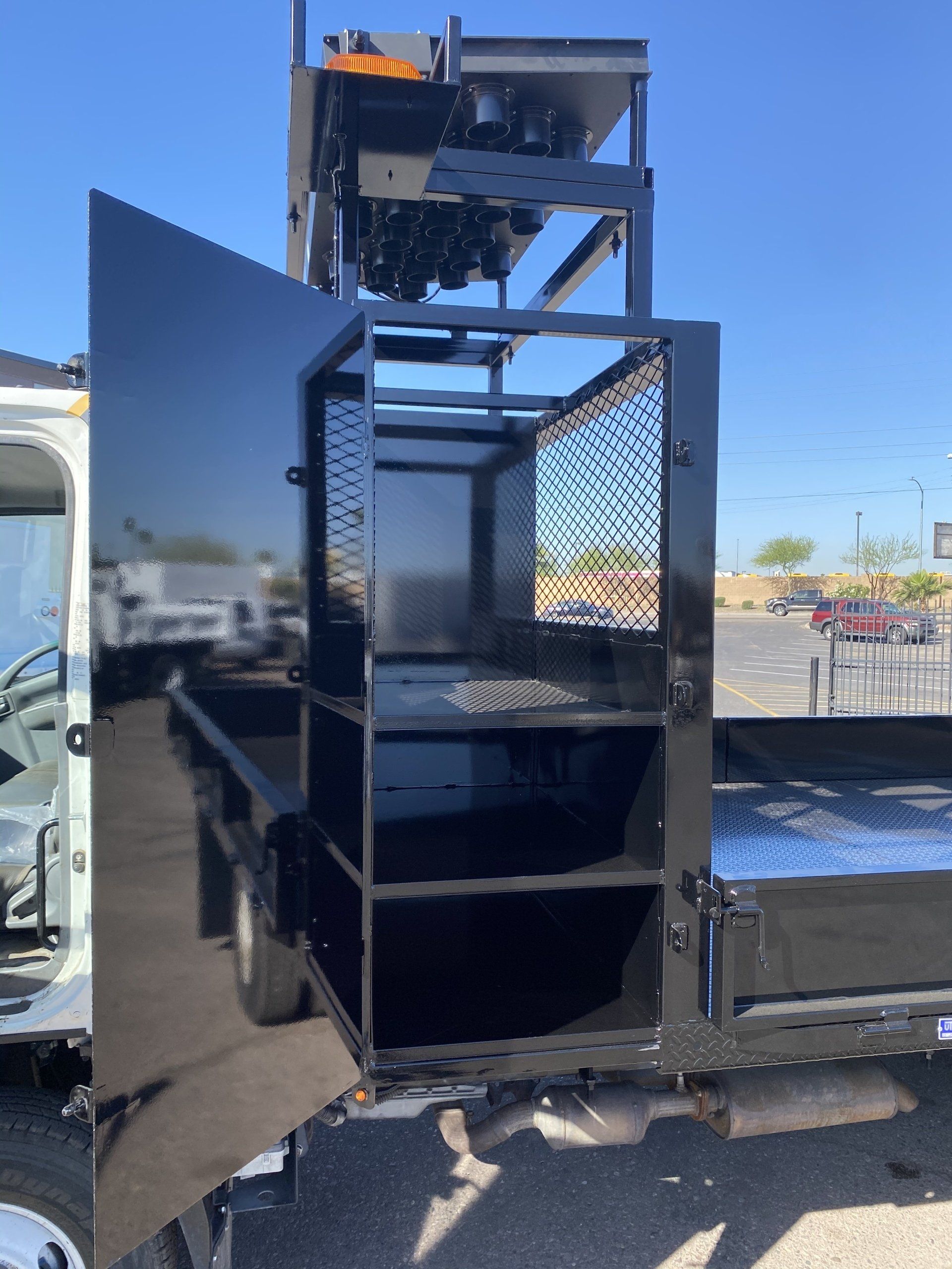 Drake Equipment | Flatbeds