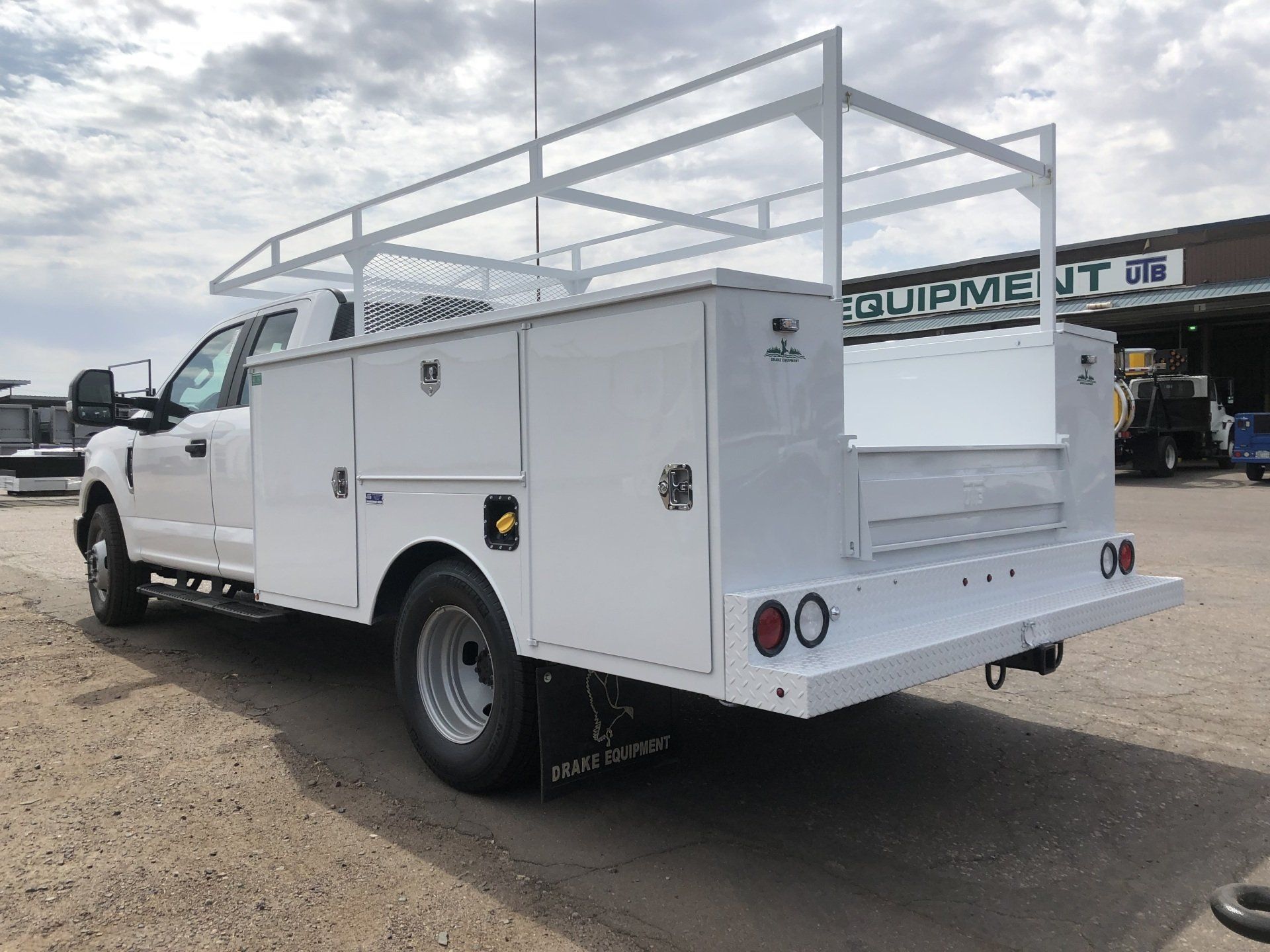 Commercial Service Bodies | Drake Equipment