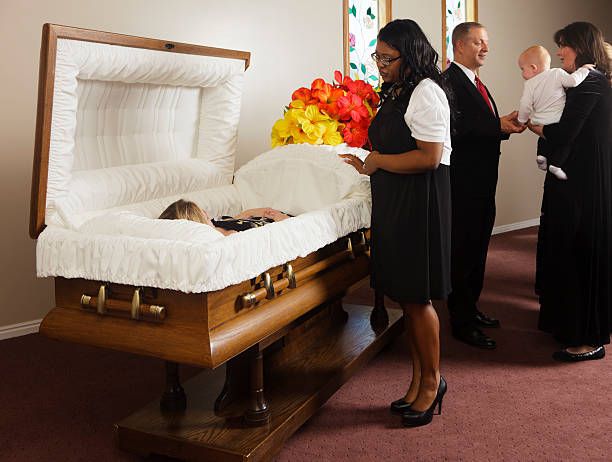 The Dos and Don’ts of Planning Services at Funeral Homes