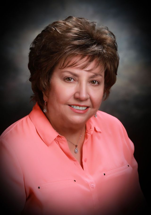 Amy Kratzer's Instagram, Twitter & Facebook on IDCrawl