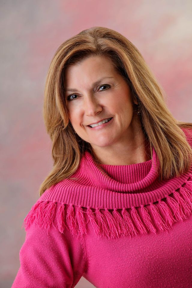 Amy Kratzer's Instagram, Twitter & Facebook on IDCrawl