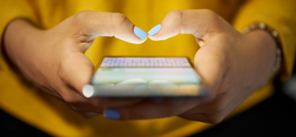 7 Signs Your Smartphone Use Has Become Unhealthy