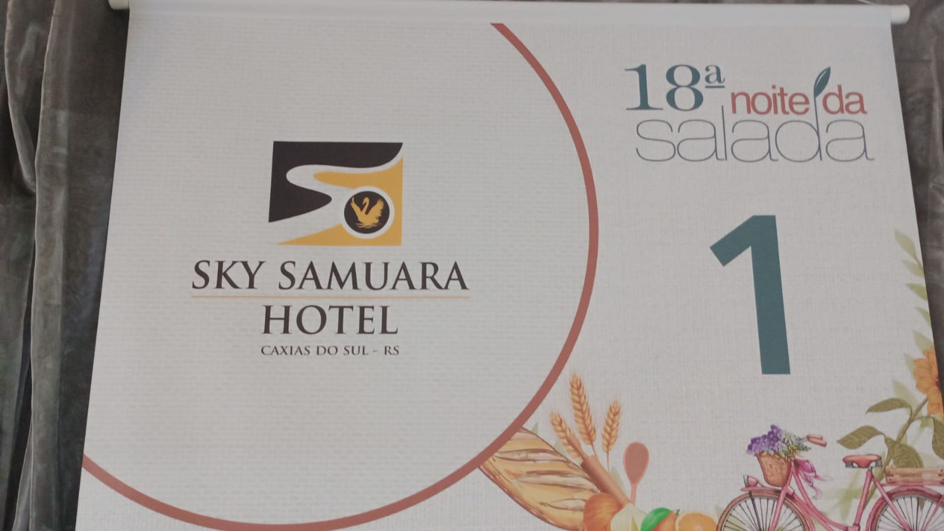 Sky Samuara presente na 18ª Noite da Salada