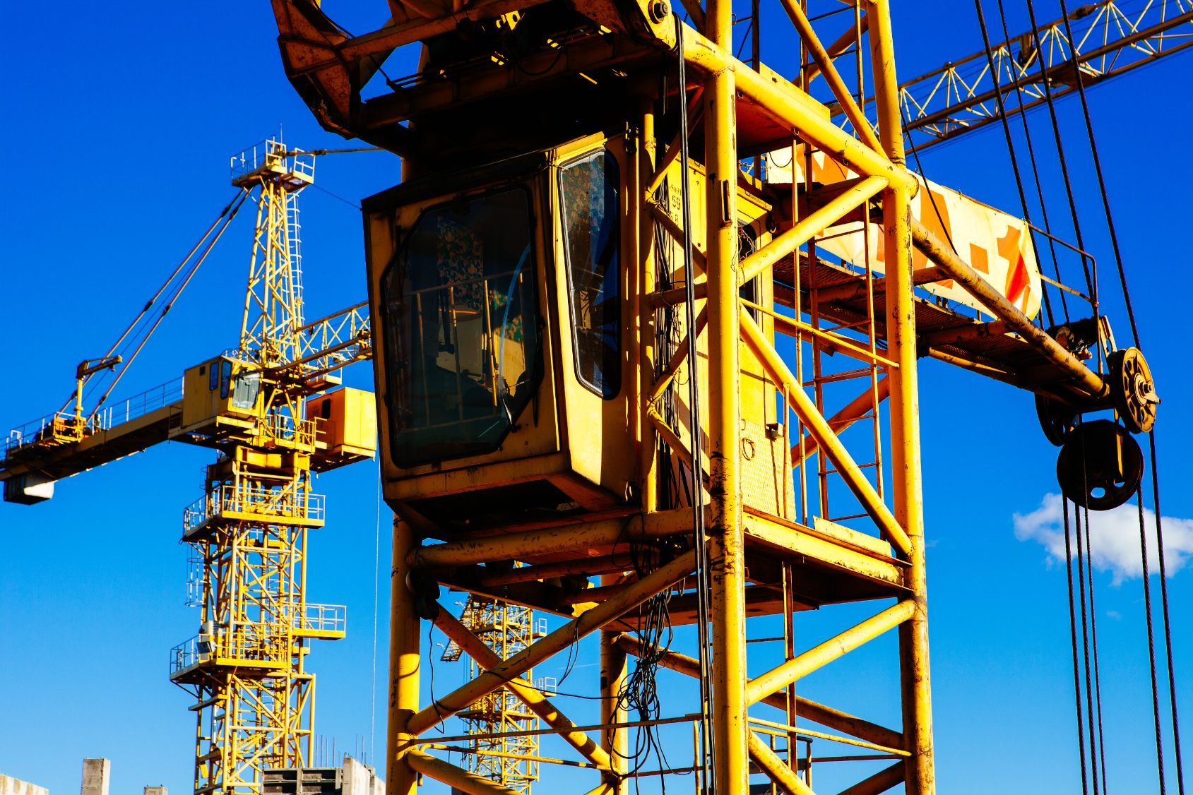 Commercio gru costruzioni | Solbiate Arno | Tecnoedilizia