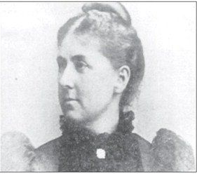 Dr. Abbey Fox Rooney, medicine woman