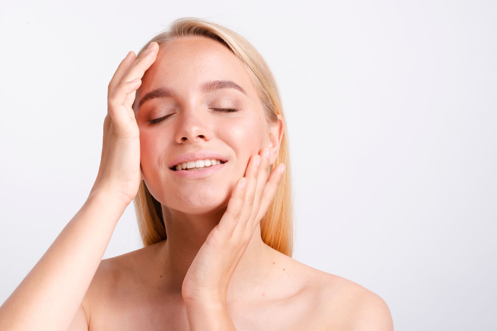 Sensitive Skin Care: Unveil the Right Facial Technique