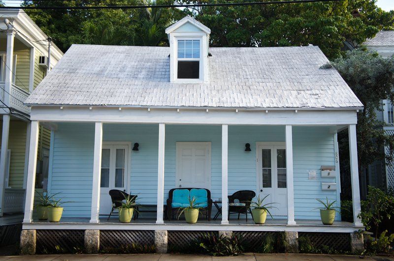 How to Design a Home to Keep Cool Air from Escaping