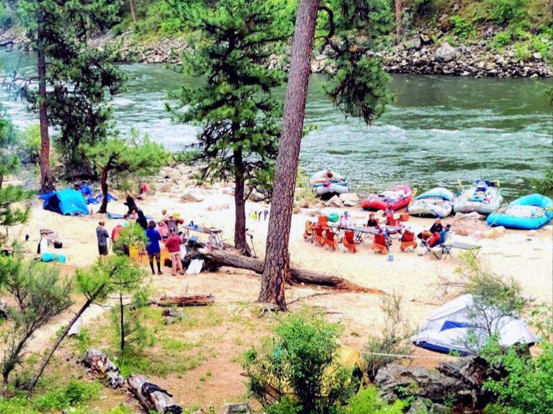 How to Plan a Group Rafting Trip: Tips for a Seamless Experience
