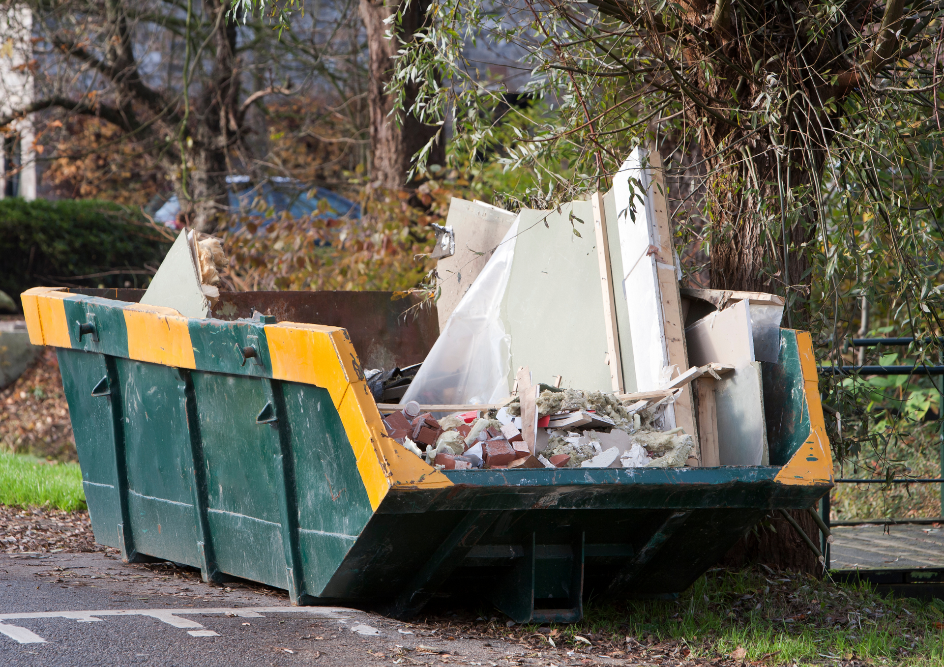 Skip Hire Prices Explained: Key Factors That Influence the Cost