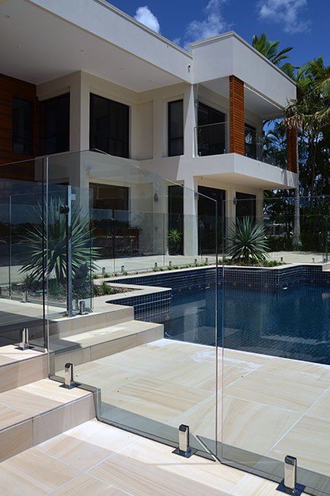 Frameless Glass Pool Fencing Gold Coast | Crystal Glassbuild