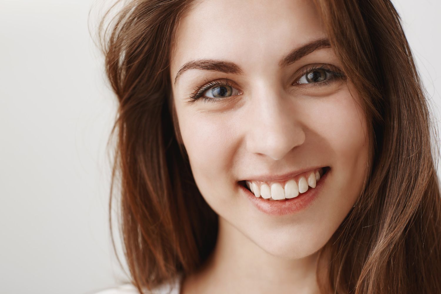 Right Veneers for a Perfect Smile Makeover