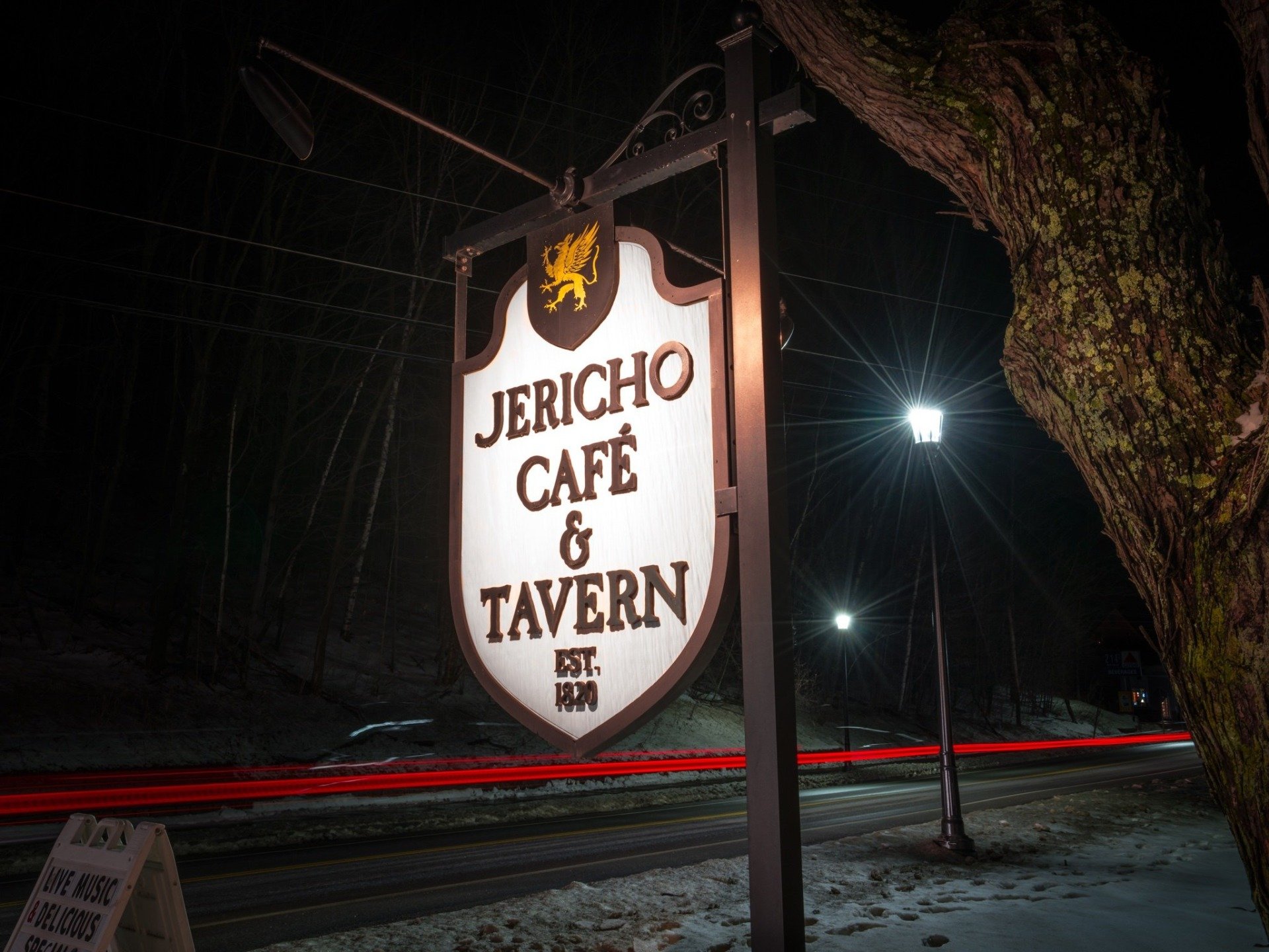 Jericho Cafe & Tavern | Restaurant in Jericho, VT 05465