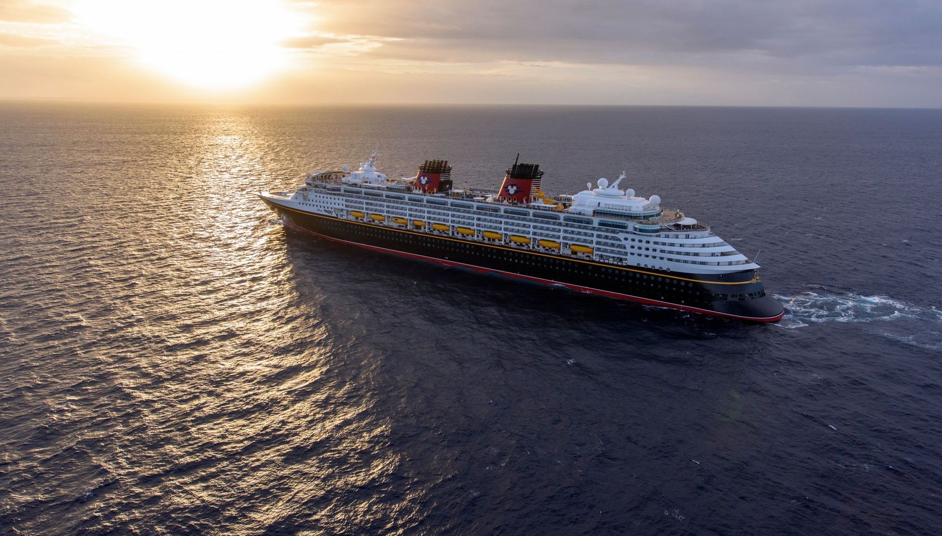 Kelly Roselle | Disney Vacation Travel Agent with Pixie Dust Vacation Planners