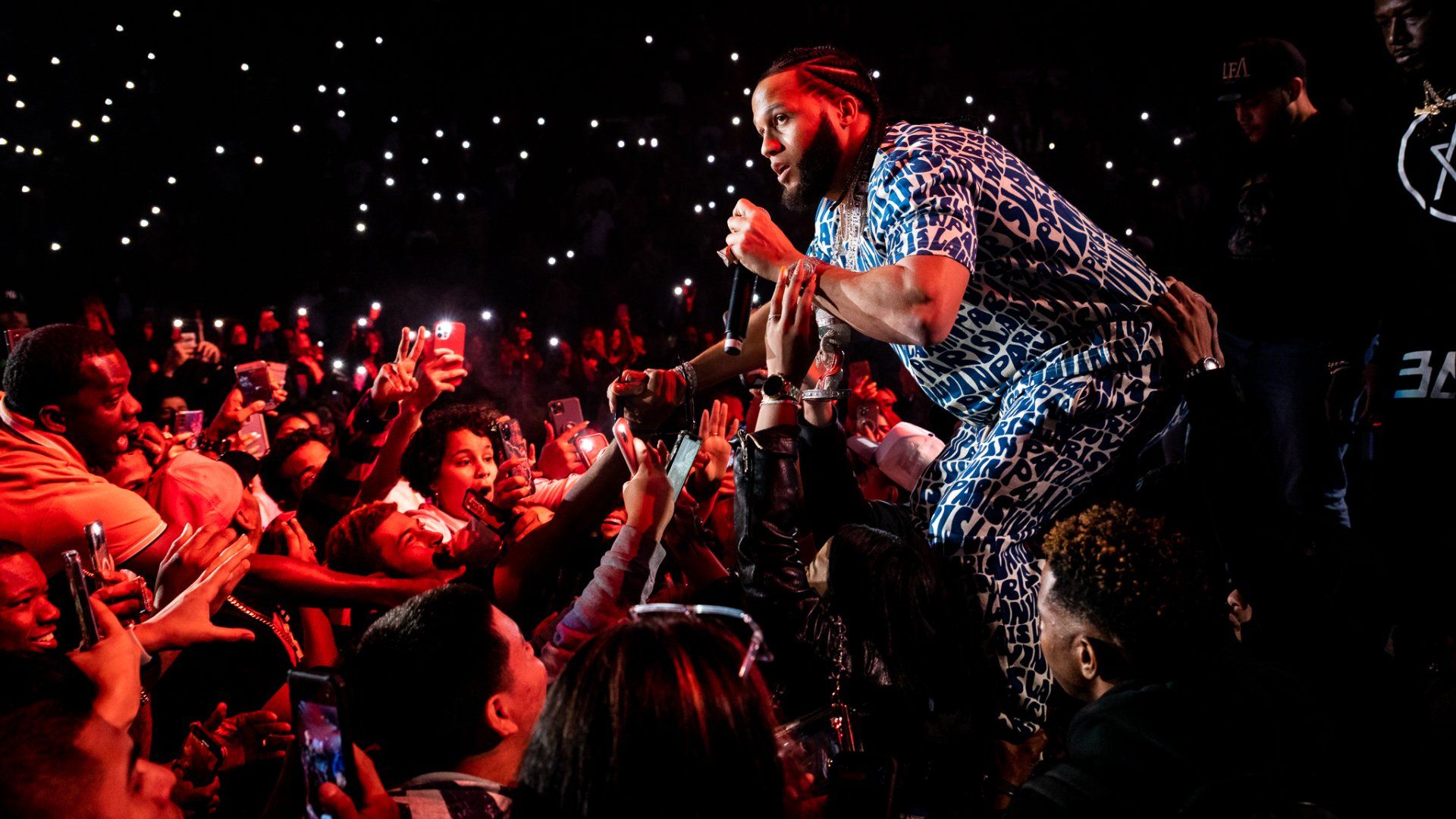 El Alfa Surprises Crowd at the 'Mega Show 2021'