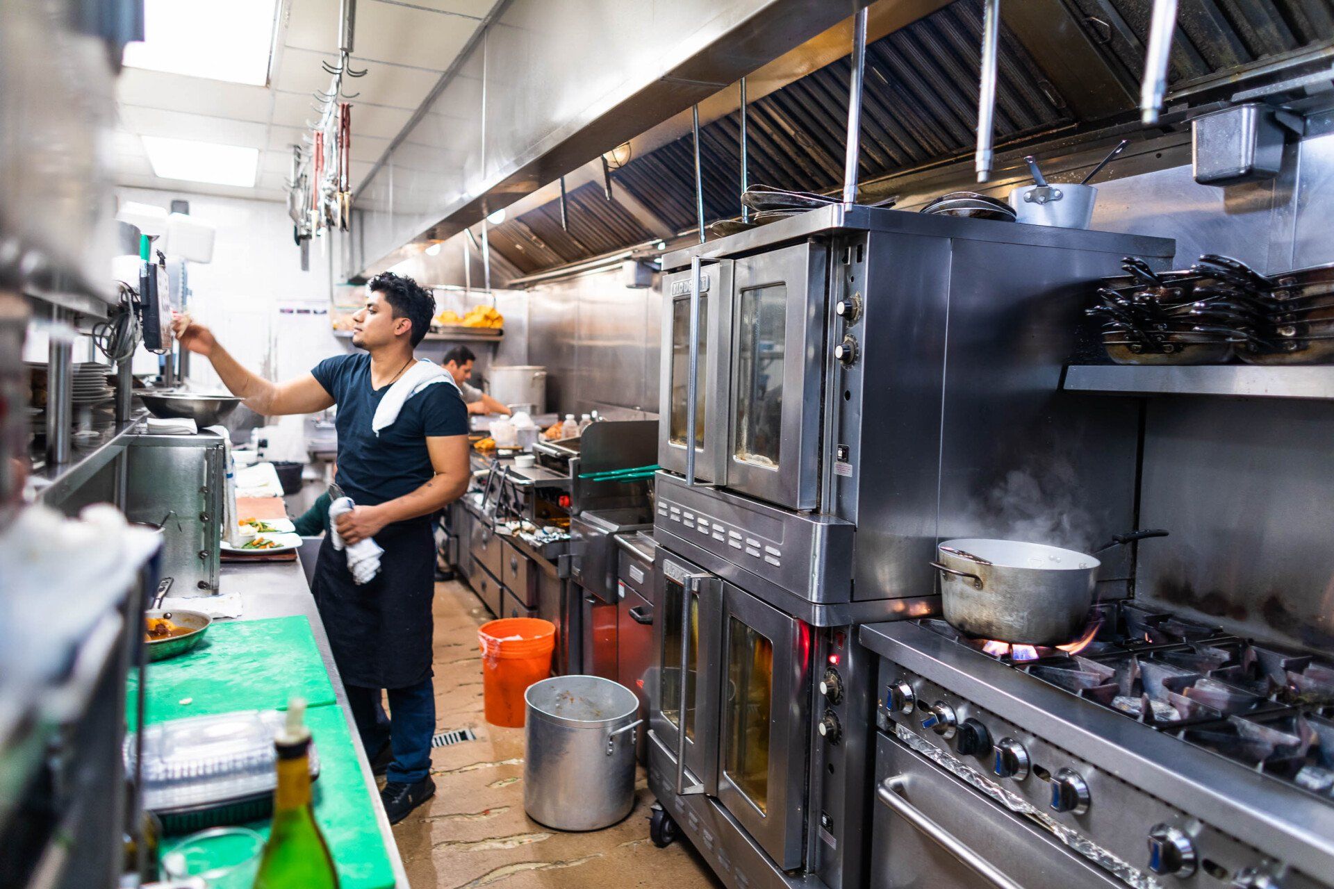 Restaurant Gallery | Lefty's Tavern