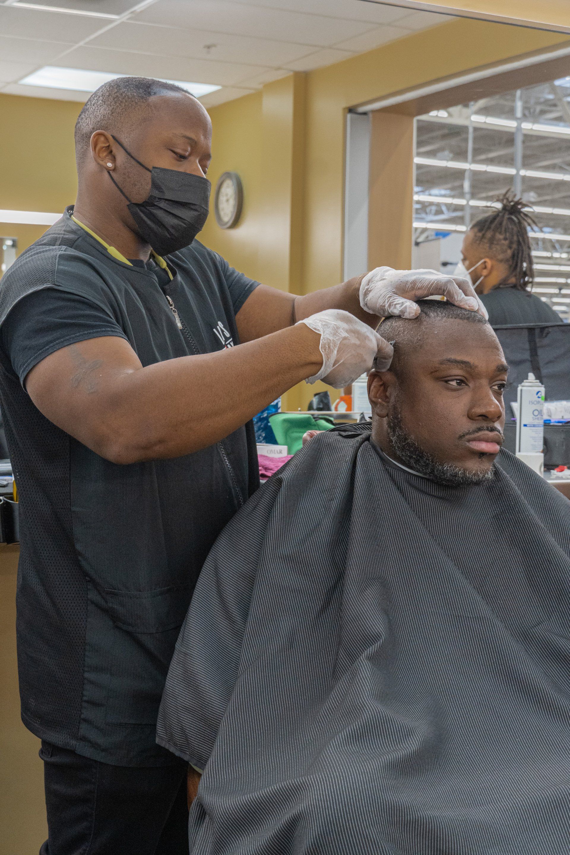 Quality Barbershops on Chicago's South Side | Larry's Barber Maximus Quality Barbershops on Chicago's South Side | Larry's Barber Maximus