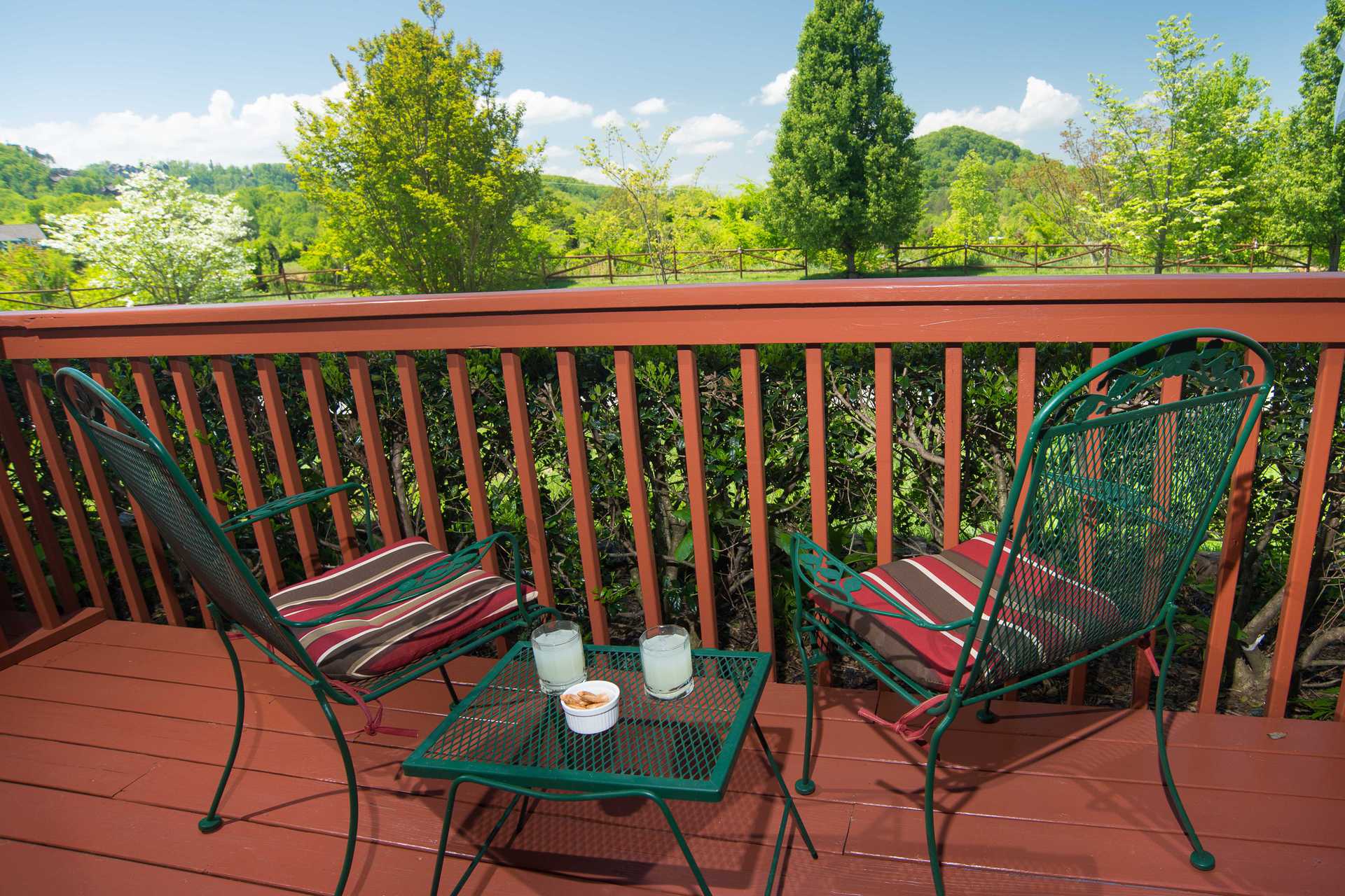 Romantic Getaways in TN | Berry Springs Lodge