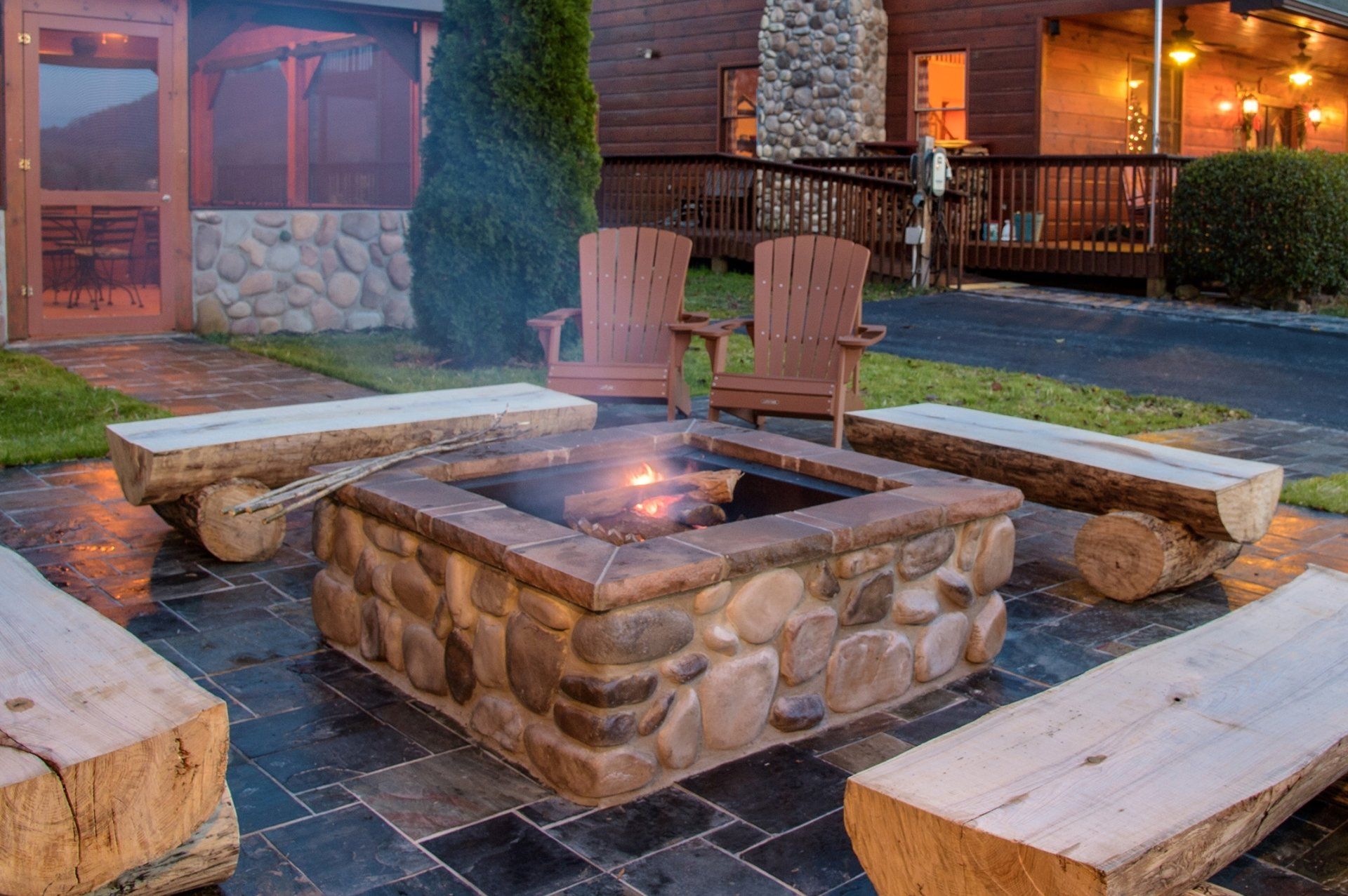 Gatlinburg Bed and Breakfast TN | Berry Springs Lodge