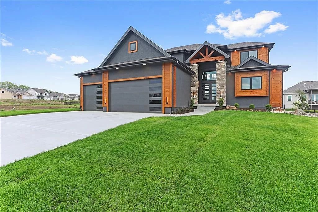 Available Custom Homes in Kansas City | Walker Custom Homes