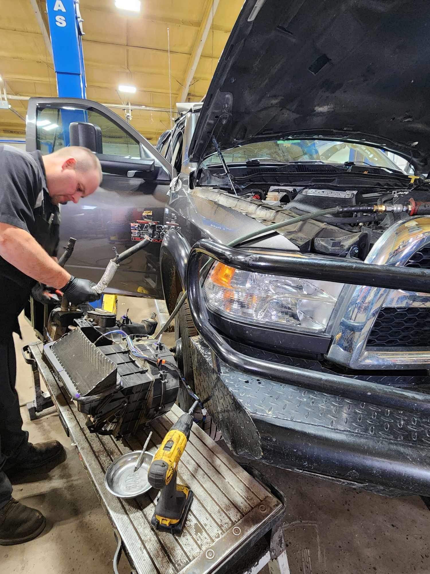 Car Repair in Jackson, MI | Mechanic Book Service Online