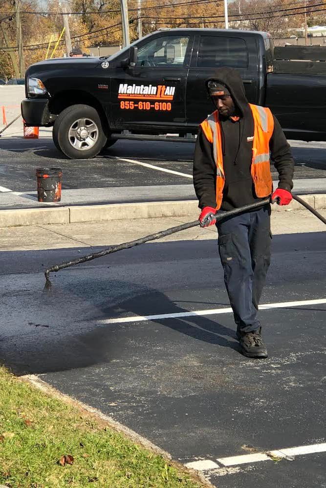 5 Reasons to Resurface Your Commercial Parking Lot